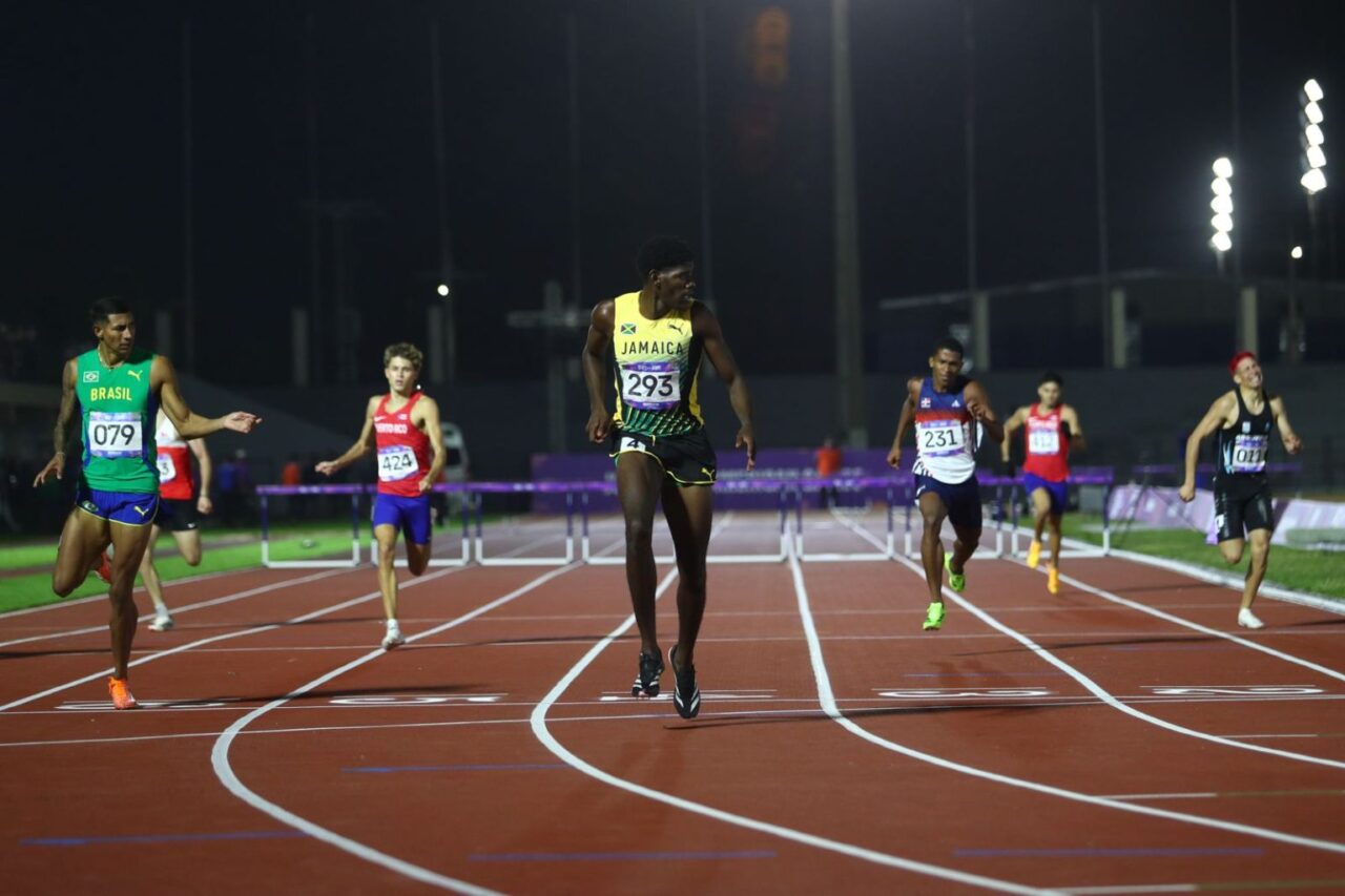 Tyreece Hyman se llevó el oro en los 400 m con vallas y Dennis batió ...